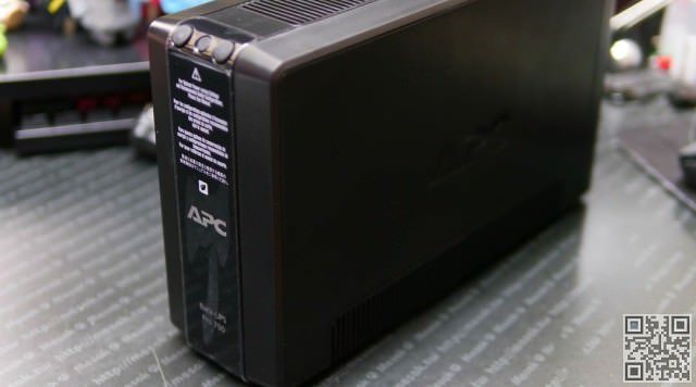 [開箱] APC Back-UPS Pro 700 不斷電系統 穩定你的電力 – 米薩克